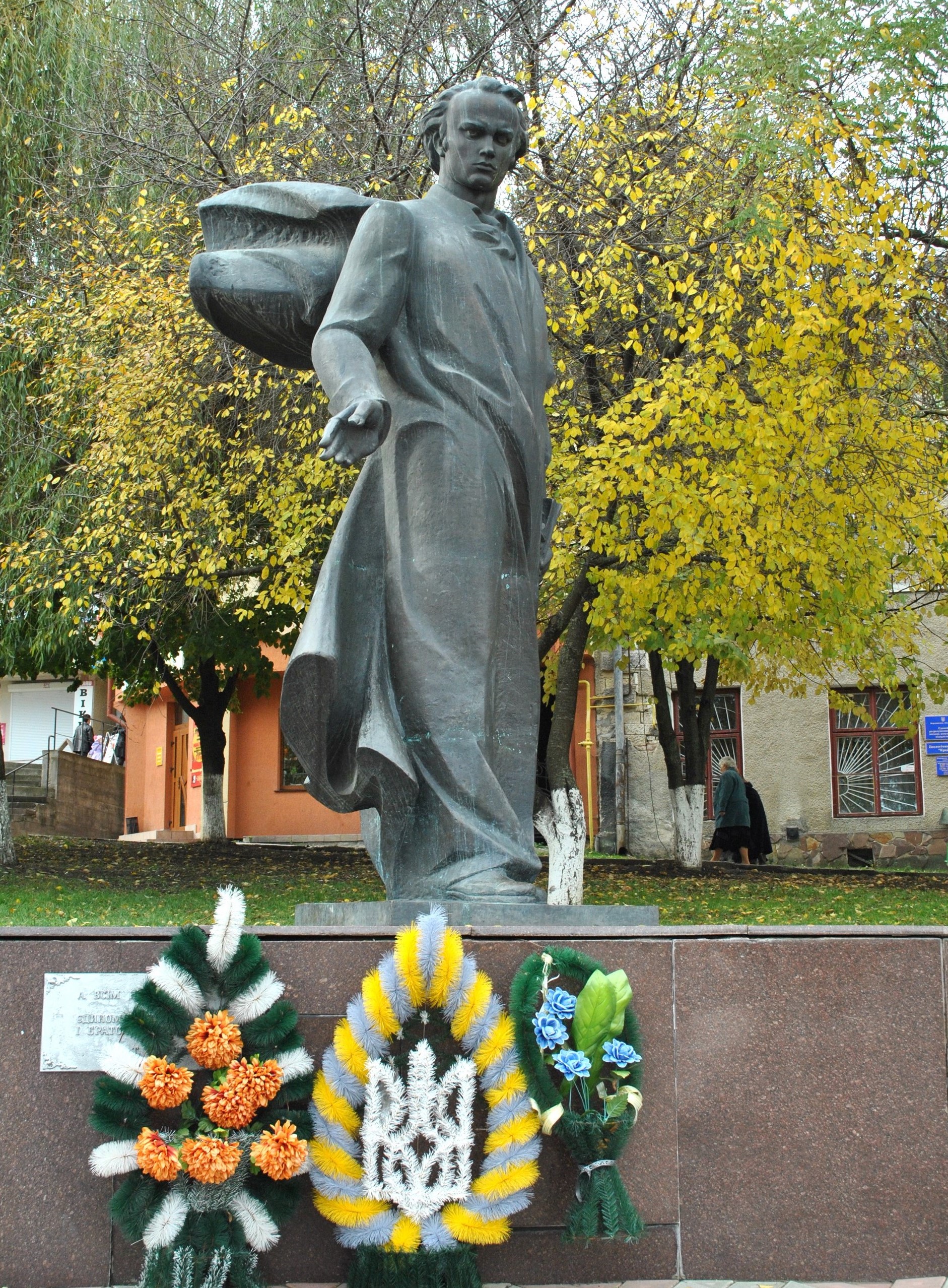 Monuments | Taras Shevchenko | Taras Shevchenko Museum